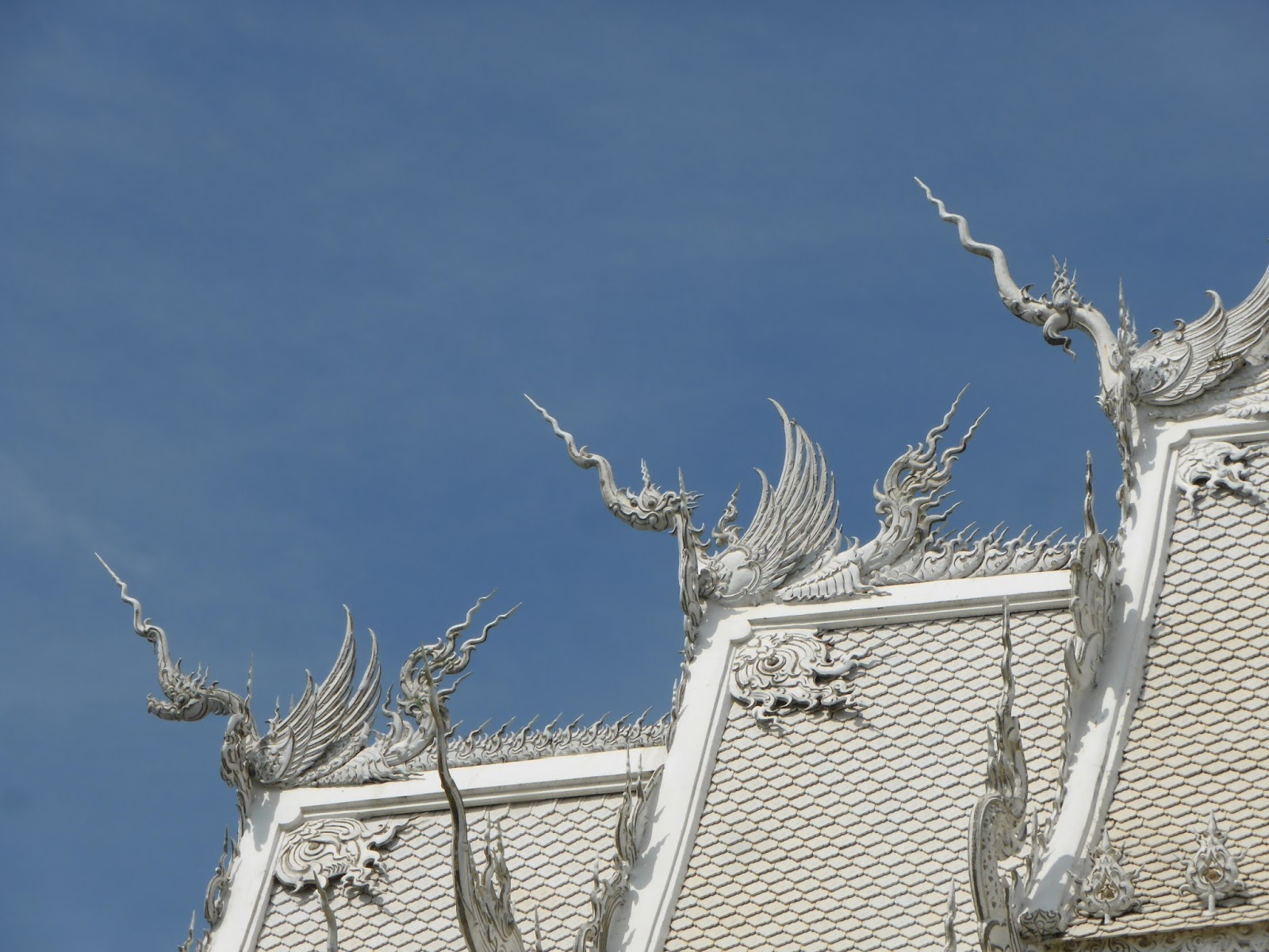 Cath à HK: Chiang Rai - Temple Blanc - Maisons noires - province de ...