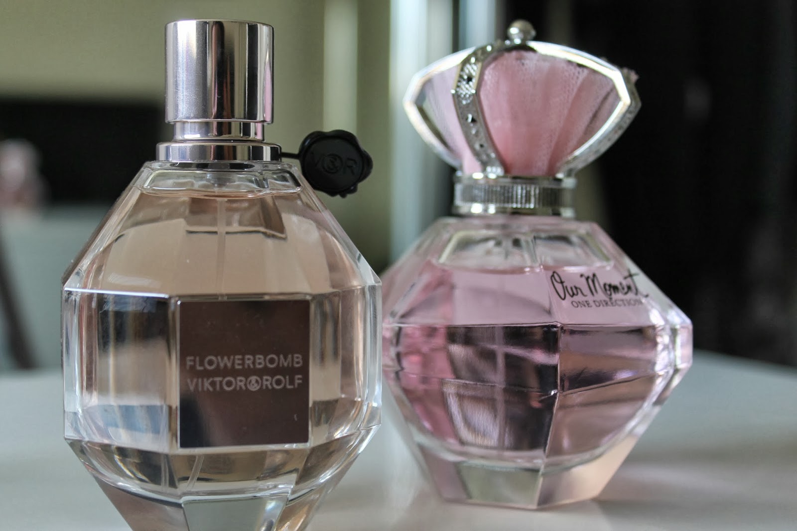 Miss Knight Beauty: Flower Bomb & One Moment Perfume