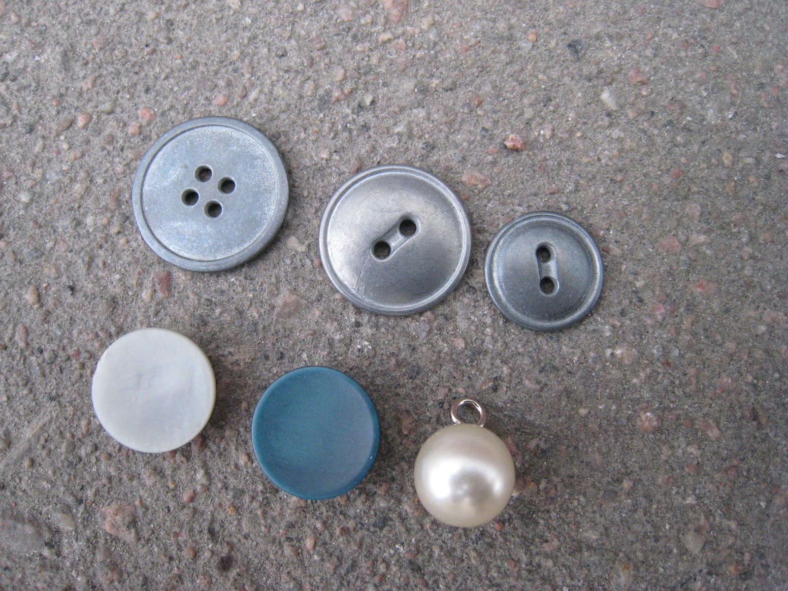 Tummelisa Garn & Design: Nya knappar