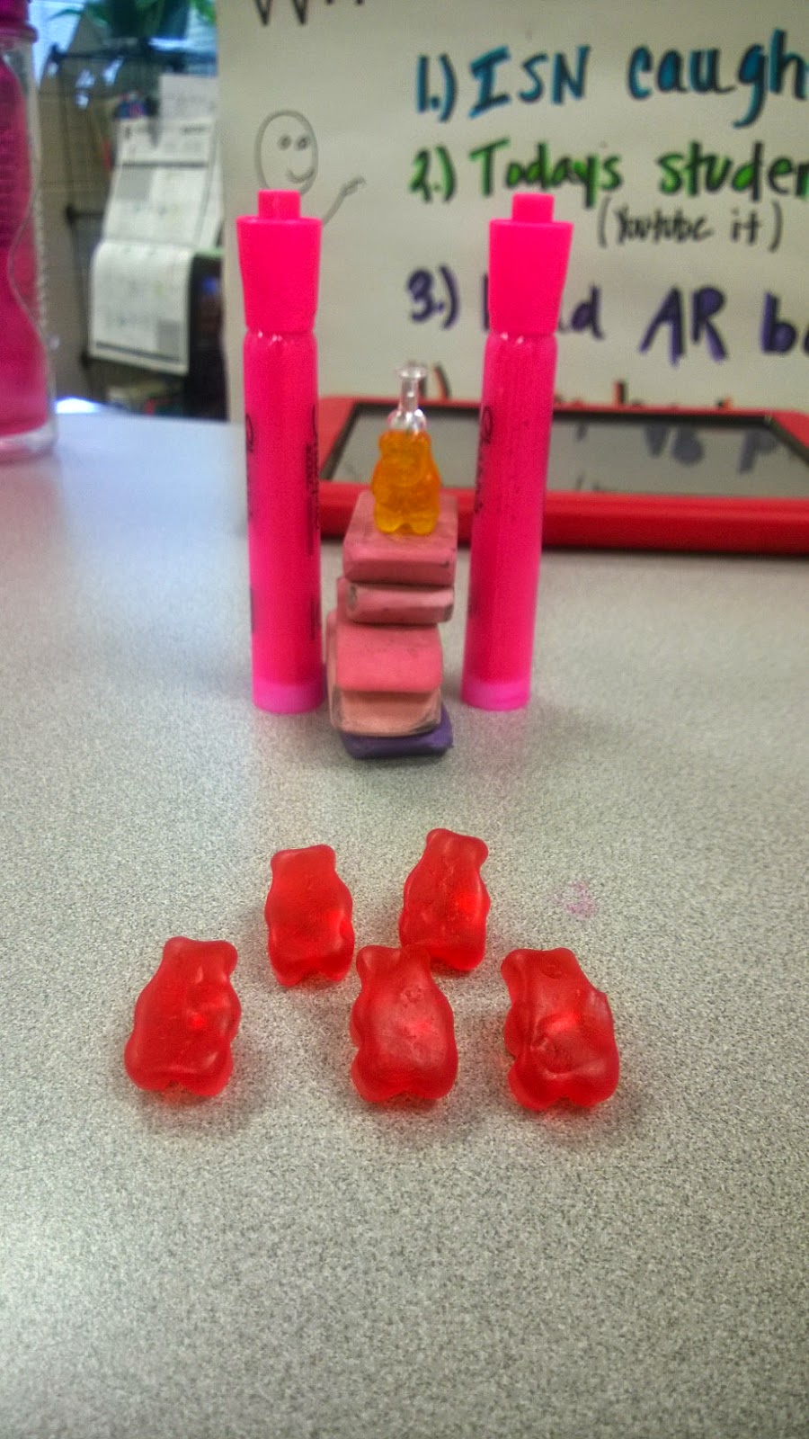 A View of the Web: Gummy Governments