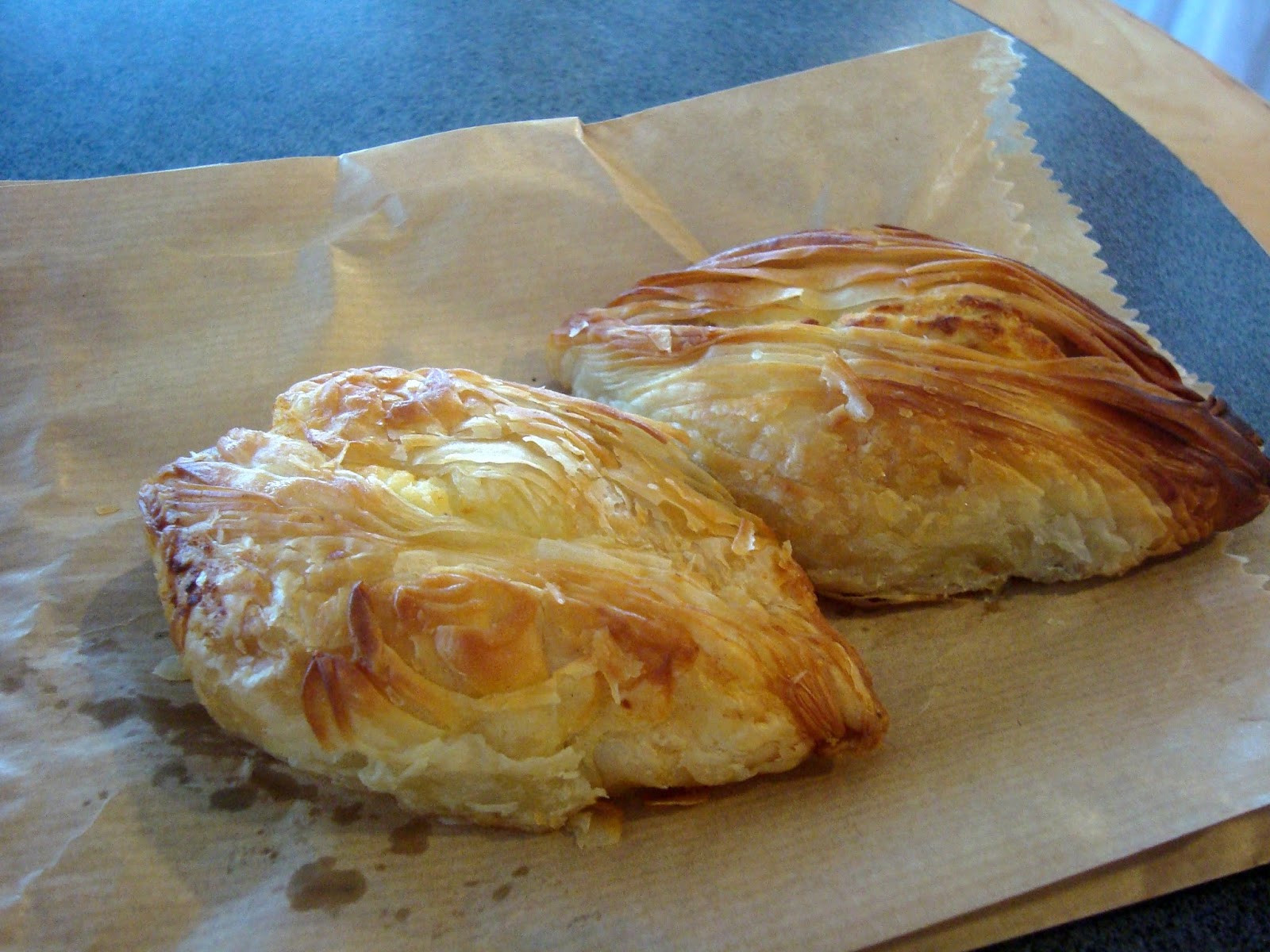 VIAJES EN LA MOCHILA: 49.- PASTIZZI (MALTA)