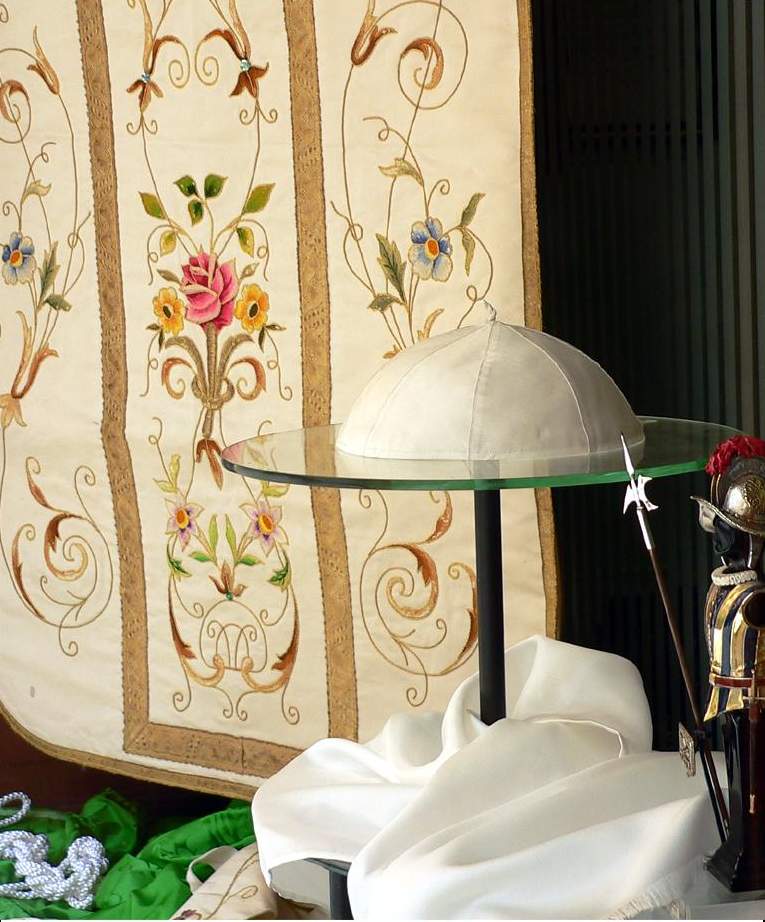 The Philippi Collection: The Pope's Pileolus