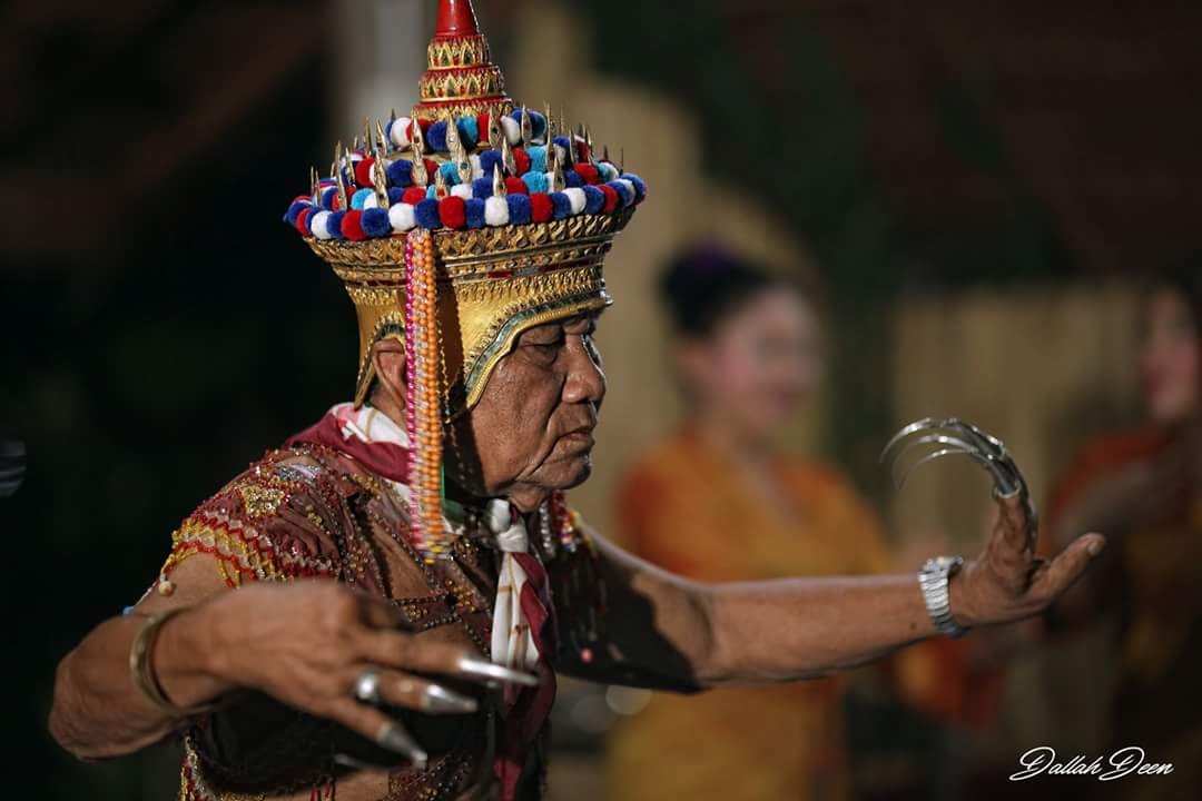 Impian: MENORA SENI TRADISI MASYARAKAT SIAM