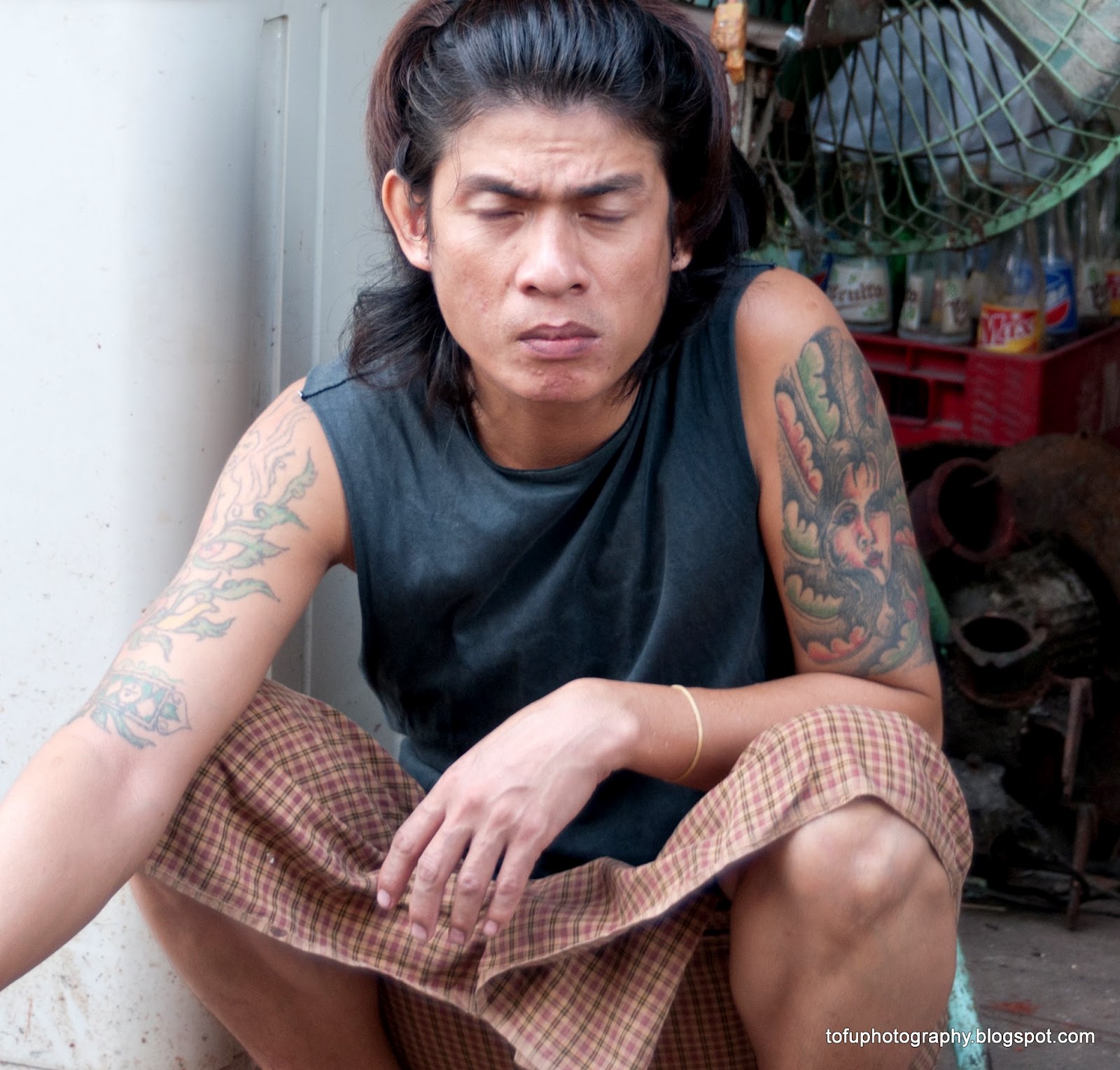 Tofu Photography: Burmese man with tattoos