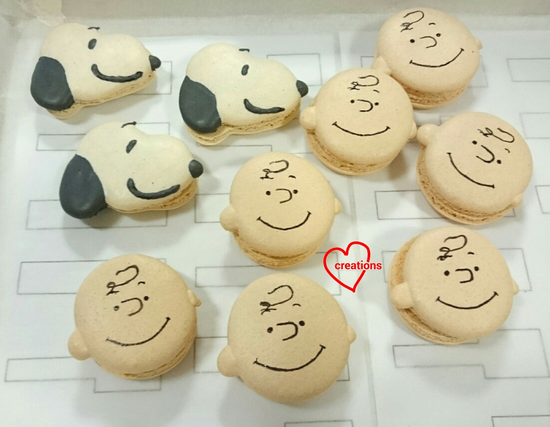 Loving Creations for You: Charlie Brown and Snoopy Lemon Macarons