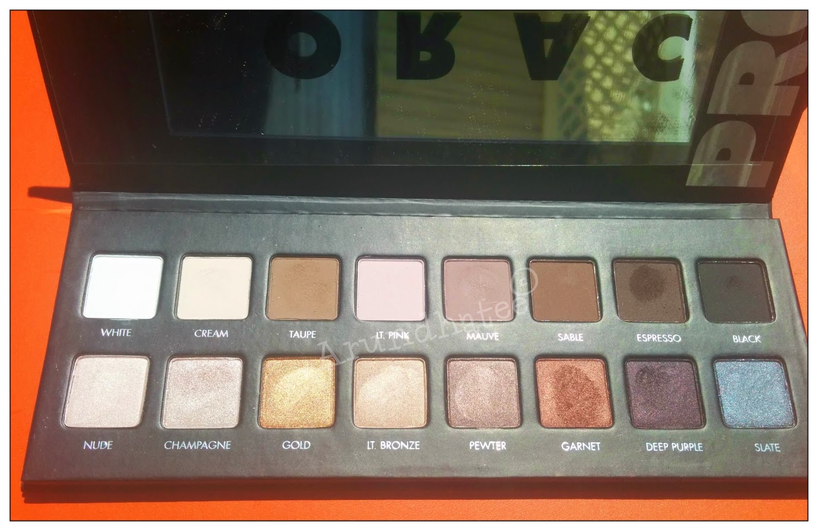 Discovering me: Lorac: PRO Palette- Shimmer & Matte Eye Shadow Palette