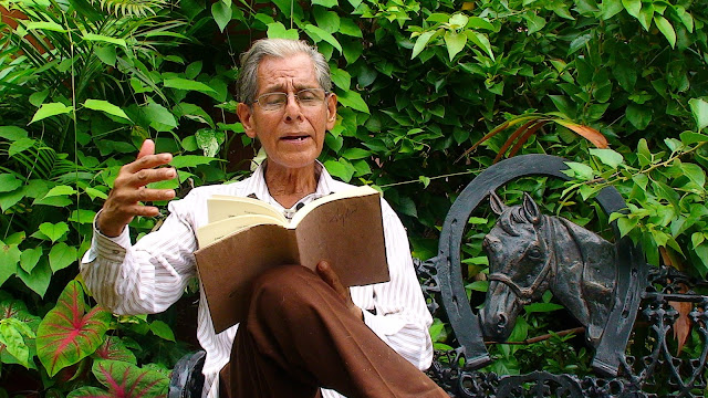 LA CRISALIDA: Cápsula del Tiempo: POEMAS DE FELIPE MATÍAS VELASCO