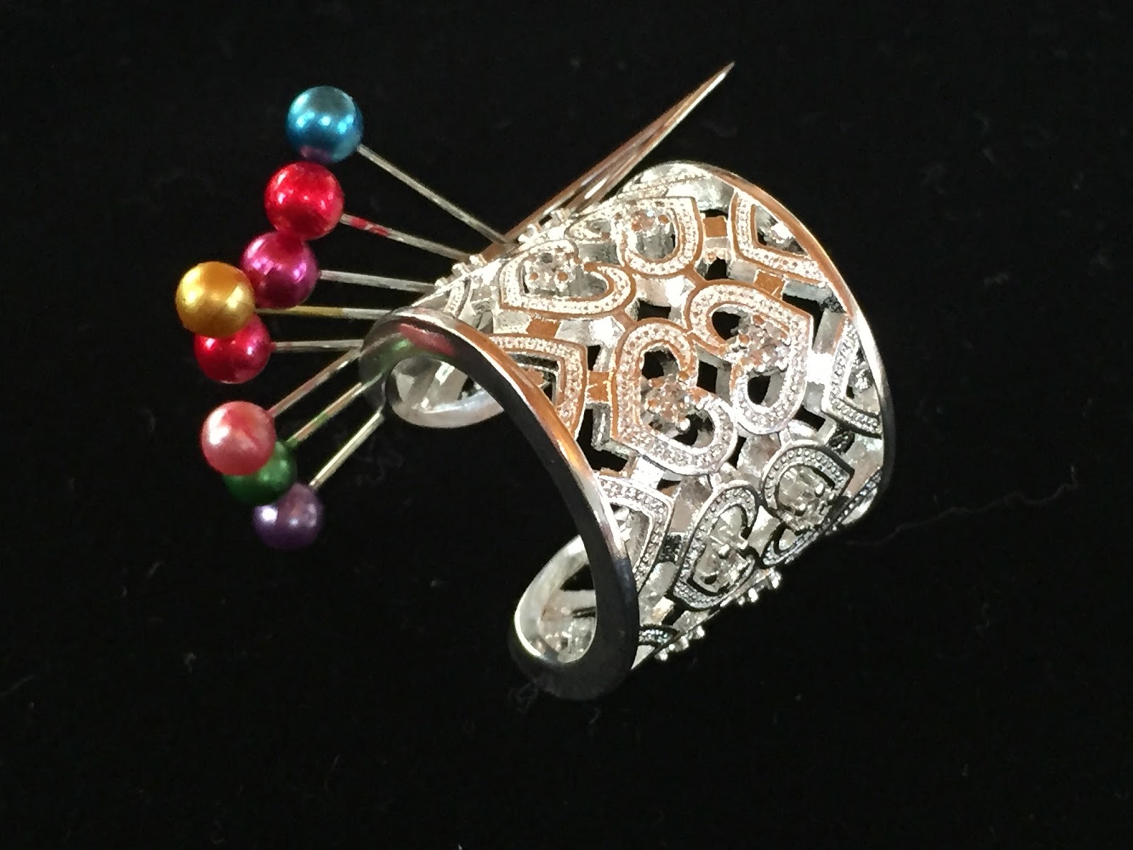 Quiltessa: Patchwork palette: Sewing jewelry