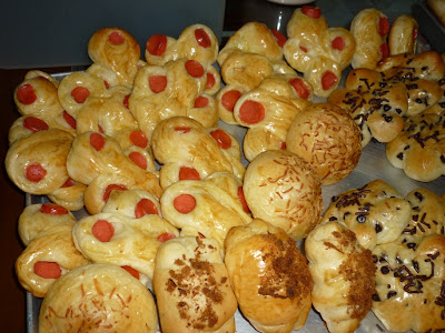 JOSS Bakery: ANEKA MACAM RESEP ROTI UNYIL