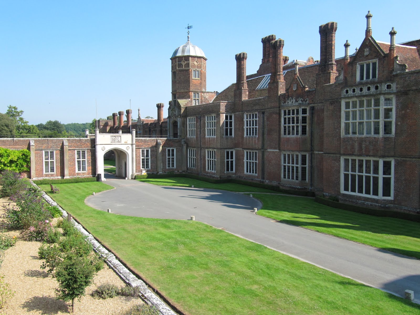JoAbroad: Cobham Hall