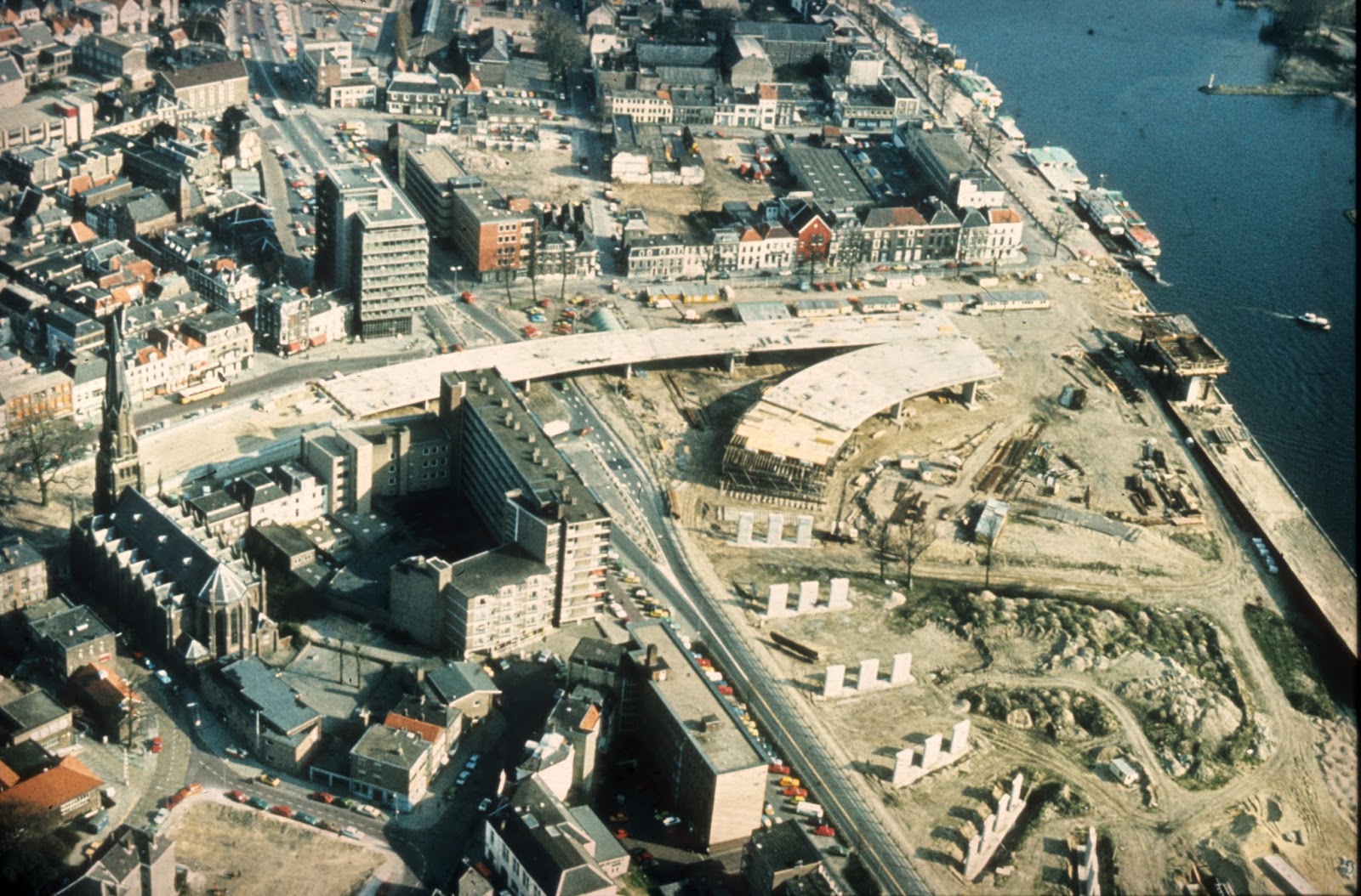 BEHOUD BLAUWE GOLVEN ARNHEM: RIJKSBOUWMEESTER FLORIS ALKEMADE AAN HET ...