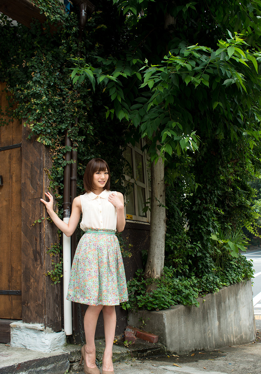 Asian Babes Airi Suzumura Removing Off Her Clothes One By One