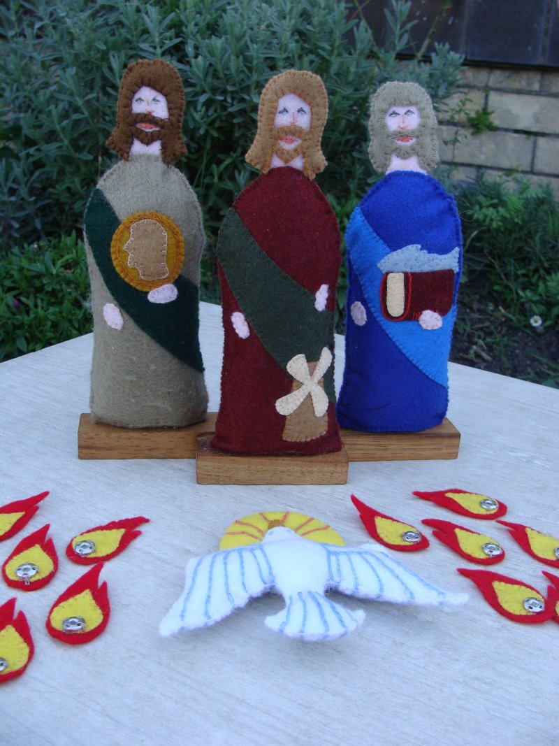 Under Her Starry Mantle: Religious Felt Dolls for the Atrium