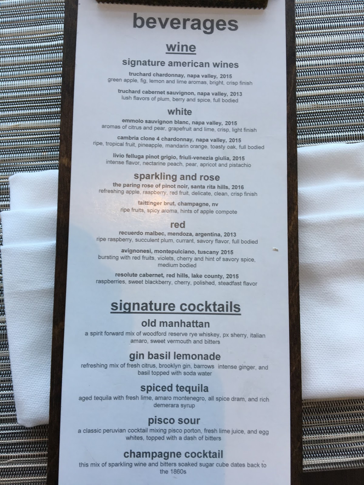 Enroute with Enzo: AA Flagship Lounge JFK Review