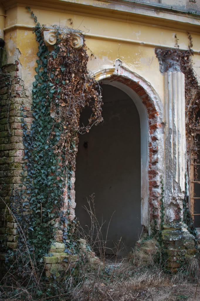 Ploaia de cuvinte: Castelul de la Banloc - cel mai frumos castel baroc ...