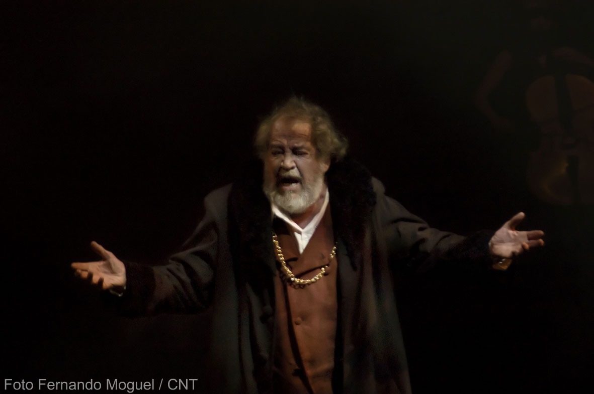 Literatura y Mundo Maya: Claudio Obregón / Olga Harmony