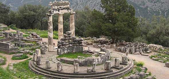 EL ORÁCULO DE DELFOS :'''NO LO SE!!!... ¿O SI?