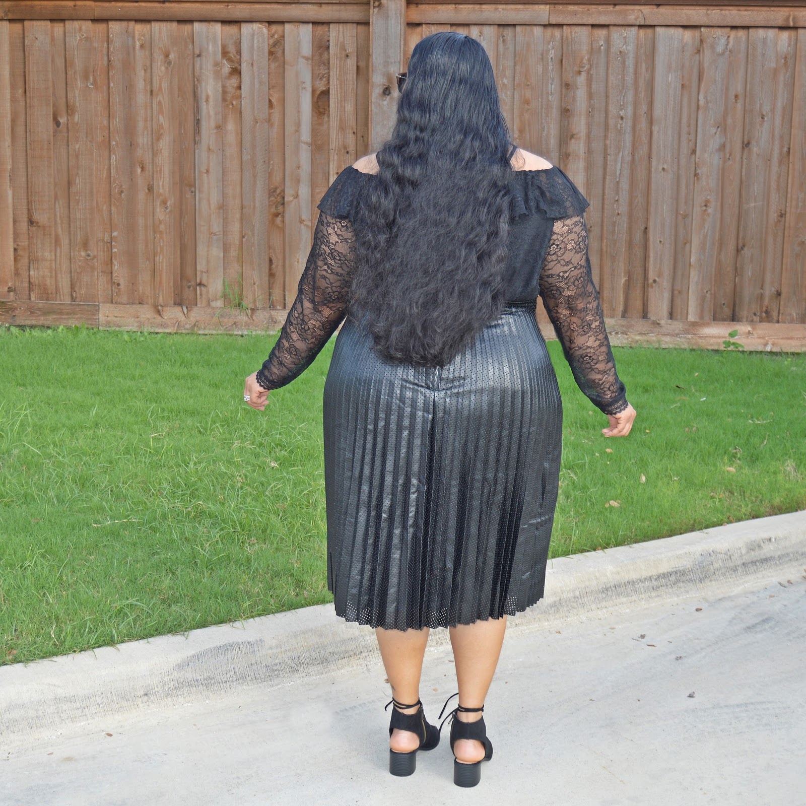 THE ABSENCE OF COLOR