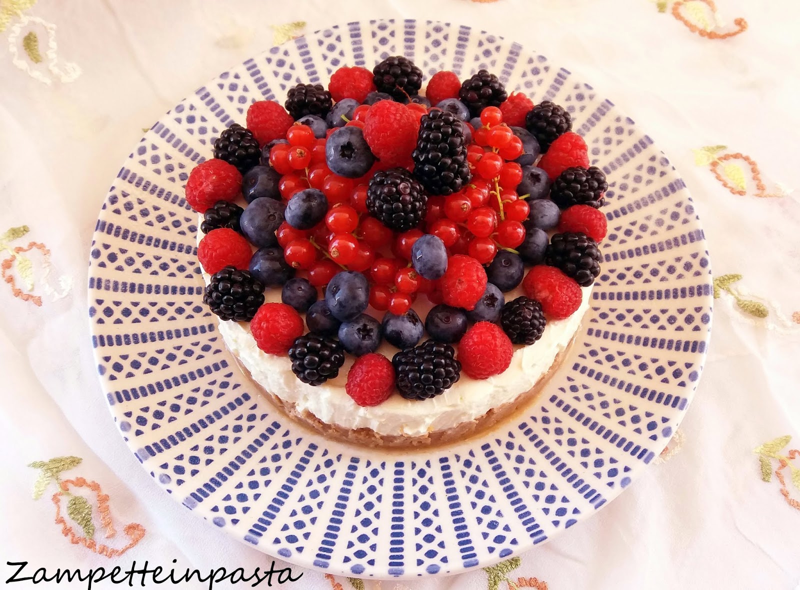 CHEESECAKE AI FRUTTI DI BOSCO | ZAMPETTE IN PASTA