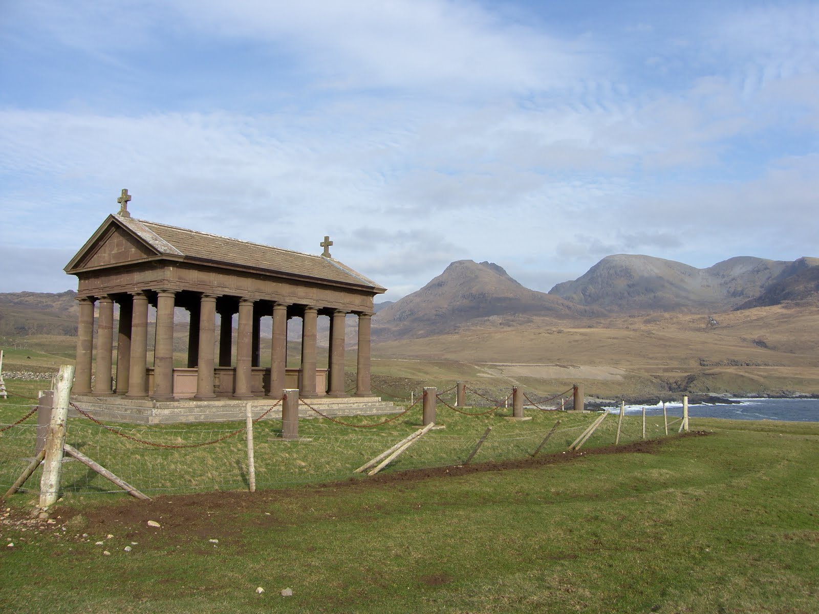 Cottages Scotland: Walking on the Isle of Rum April 2011