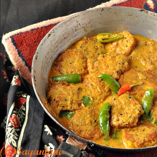 Macher Dimer Boda’r Jhal (Fish roe fritters in a spicy mustard sauce ...