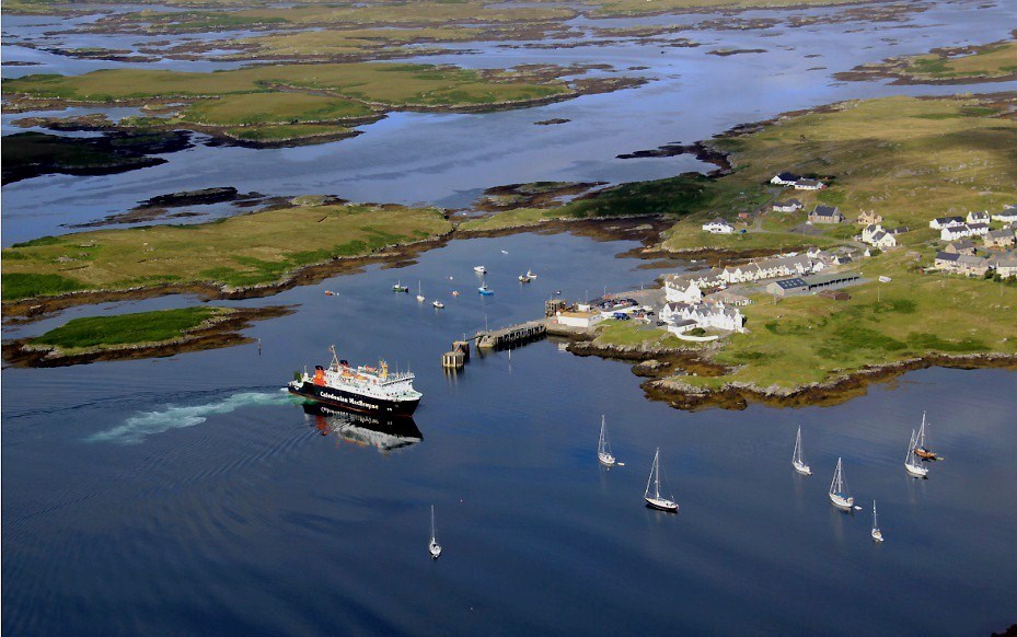 Ultima Thule: Lochmaddy, North Uist : faraway, deeply Scottish and with ...