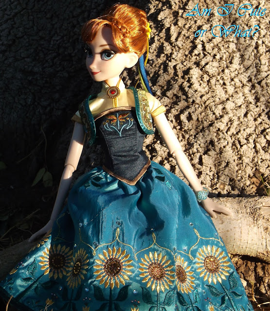 A Focus on the Cute: Review: Disney Limited Edition Frozen Fever Anna Doll