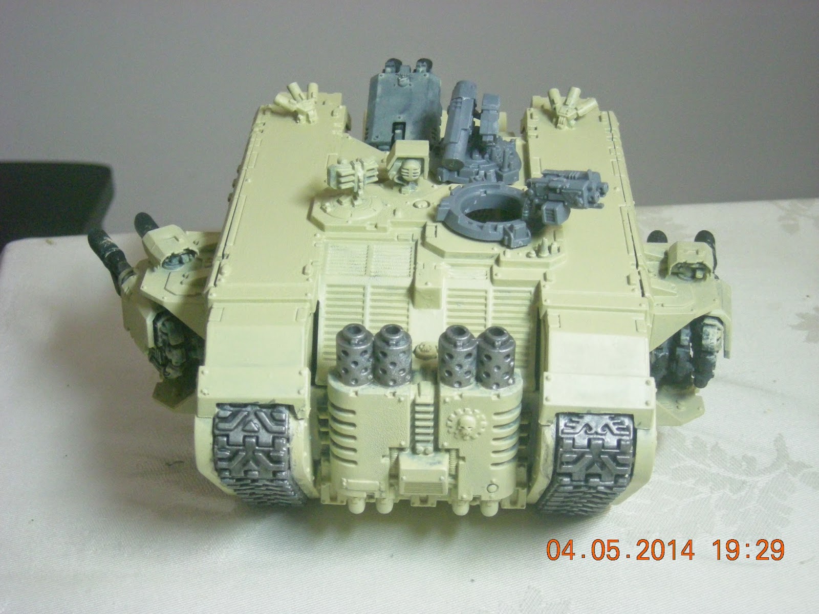 Dark Gathering: Warhammer 40K: Land Raider Part 2