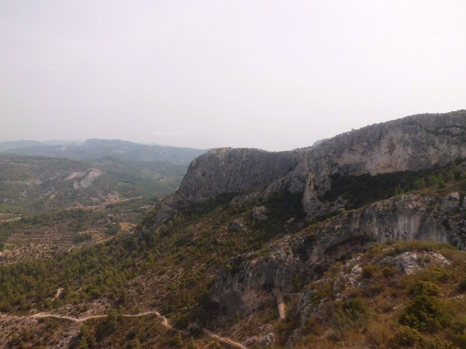 Montañas de Tarragona: ROCA DEL MIGDIA