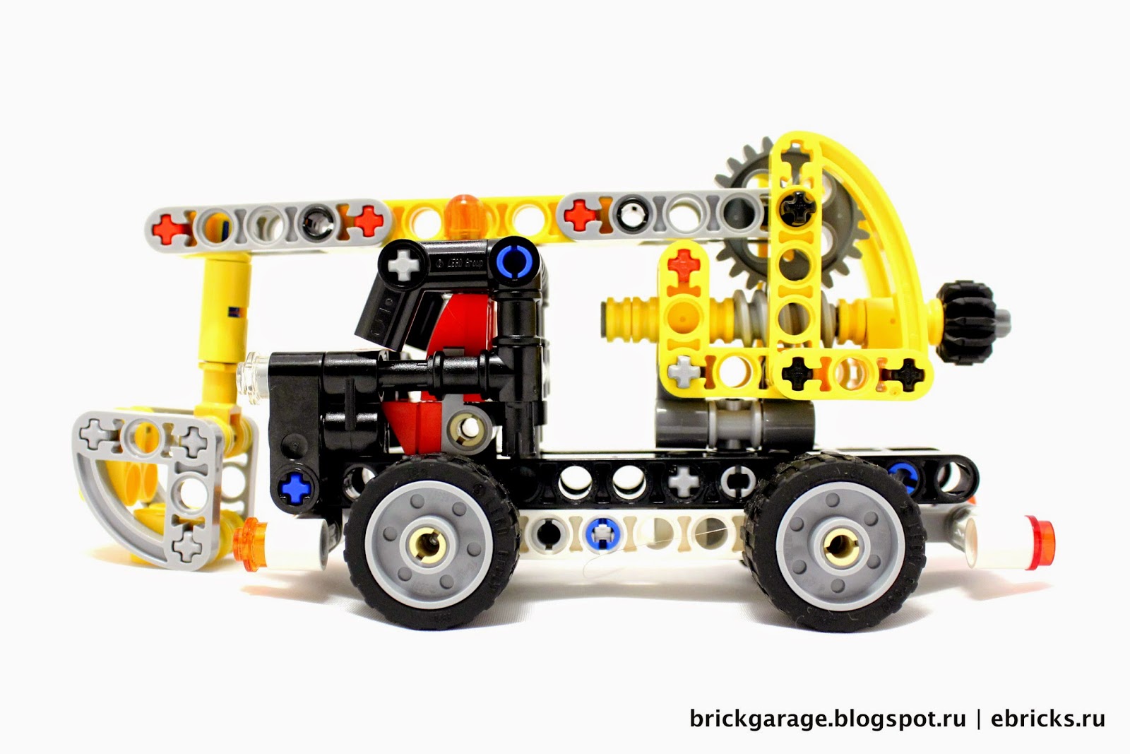 Первый Лего Техник блог: Обзор набора LEGO Technic 42031 Ремонтный автокран