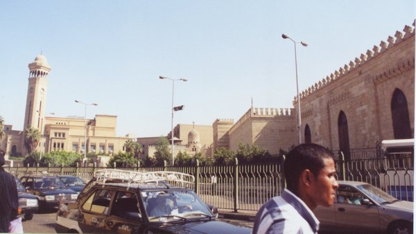 Pusat Rawatan Islam Darul Naim: Sejarah Unggul Masjid Al-Azhar ...