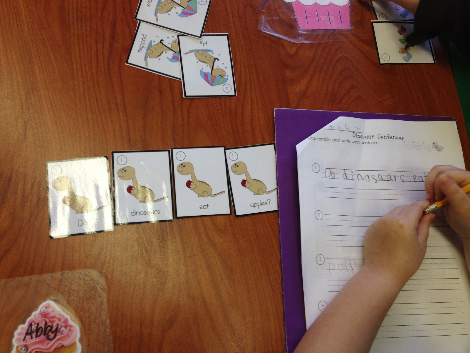 Kinder Cakes: Dinosaur Literacy Stations and a Freebie!
