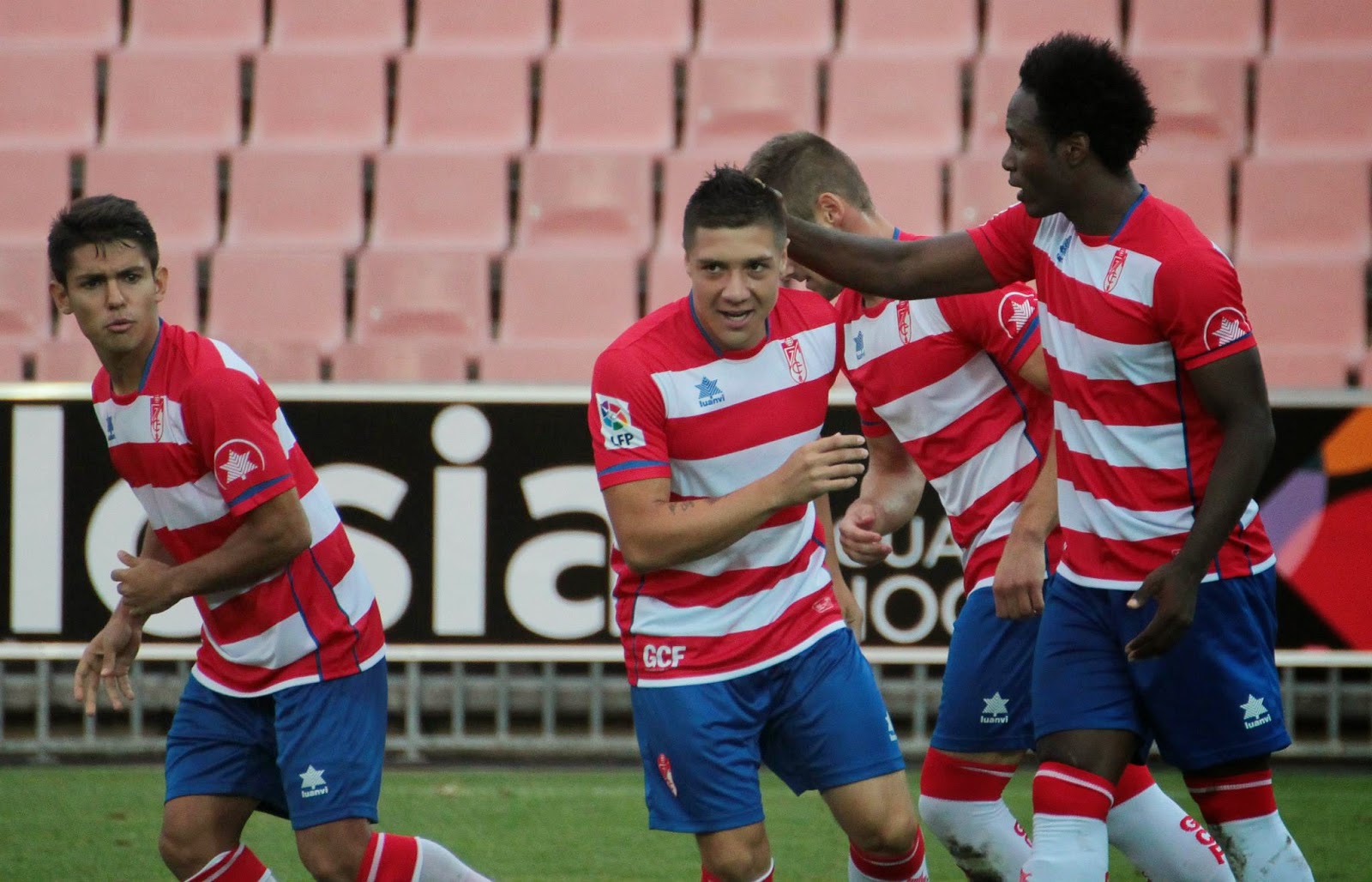 Futbolistas Chilenos por el Mundo: [GALERIA] El debut soñado de ...