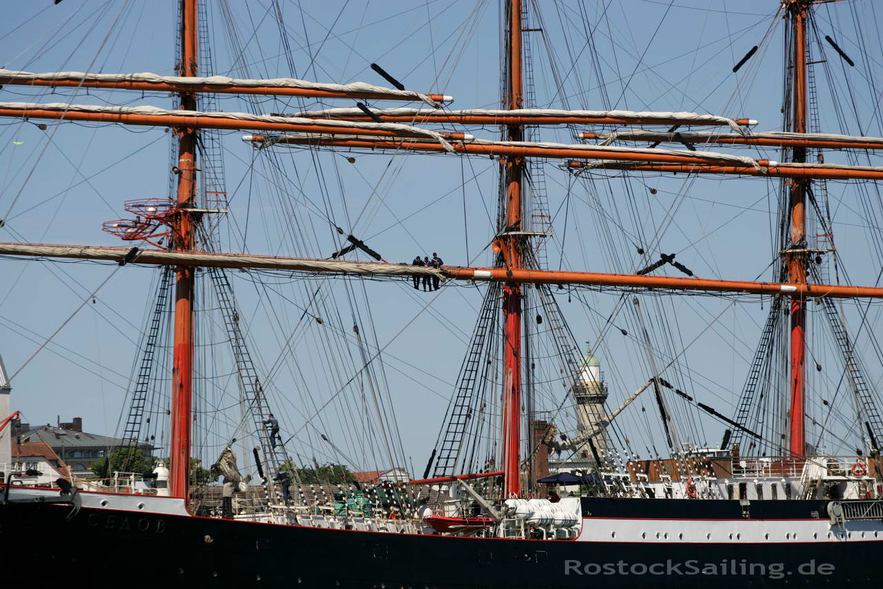 Rostock Sailing: Seemannspostkarte #1109 | SEDOV in Warnemünde