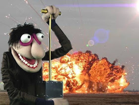 BARKING ALIEN: Muppet Mondays! - Things That Go Boom