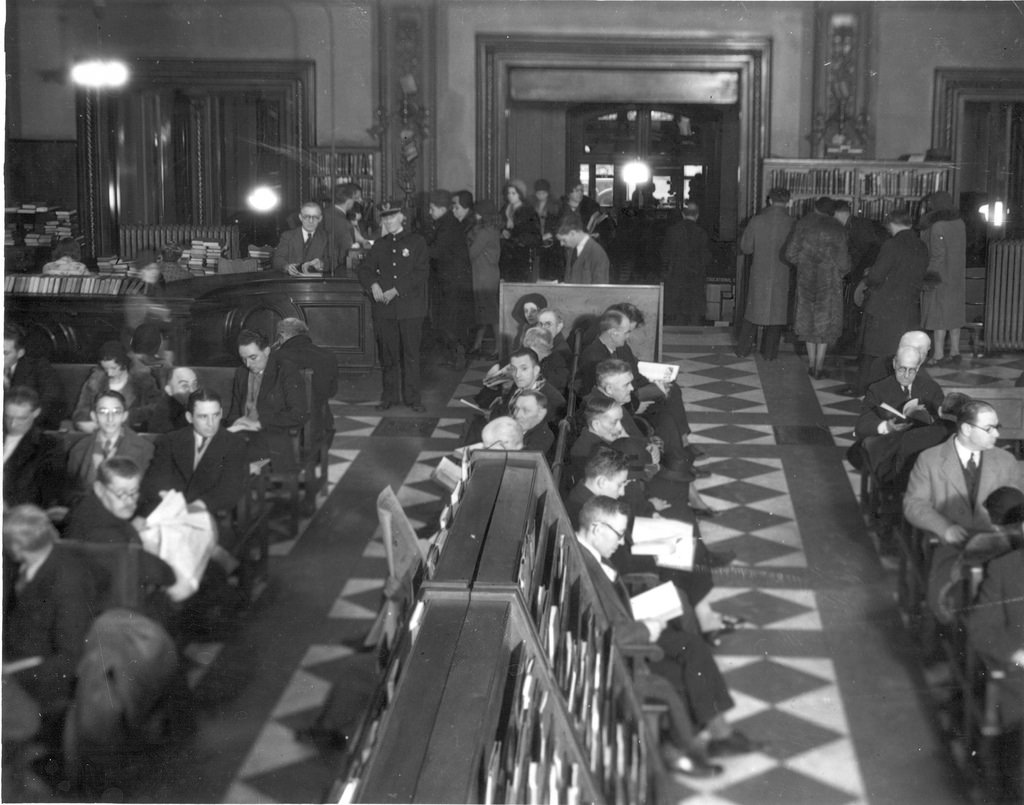 25 Gorgeous Photographs of the Cincinnati's Old Main Public Library ...
