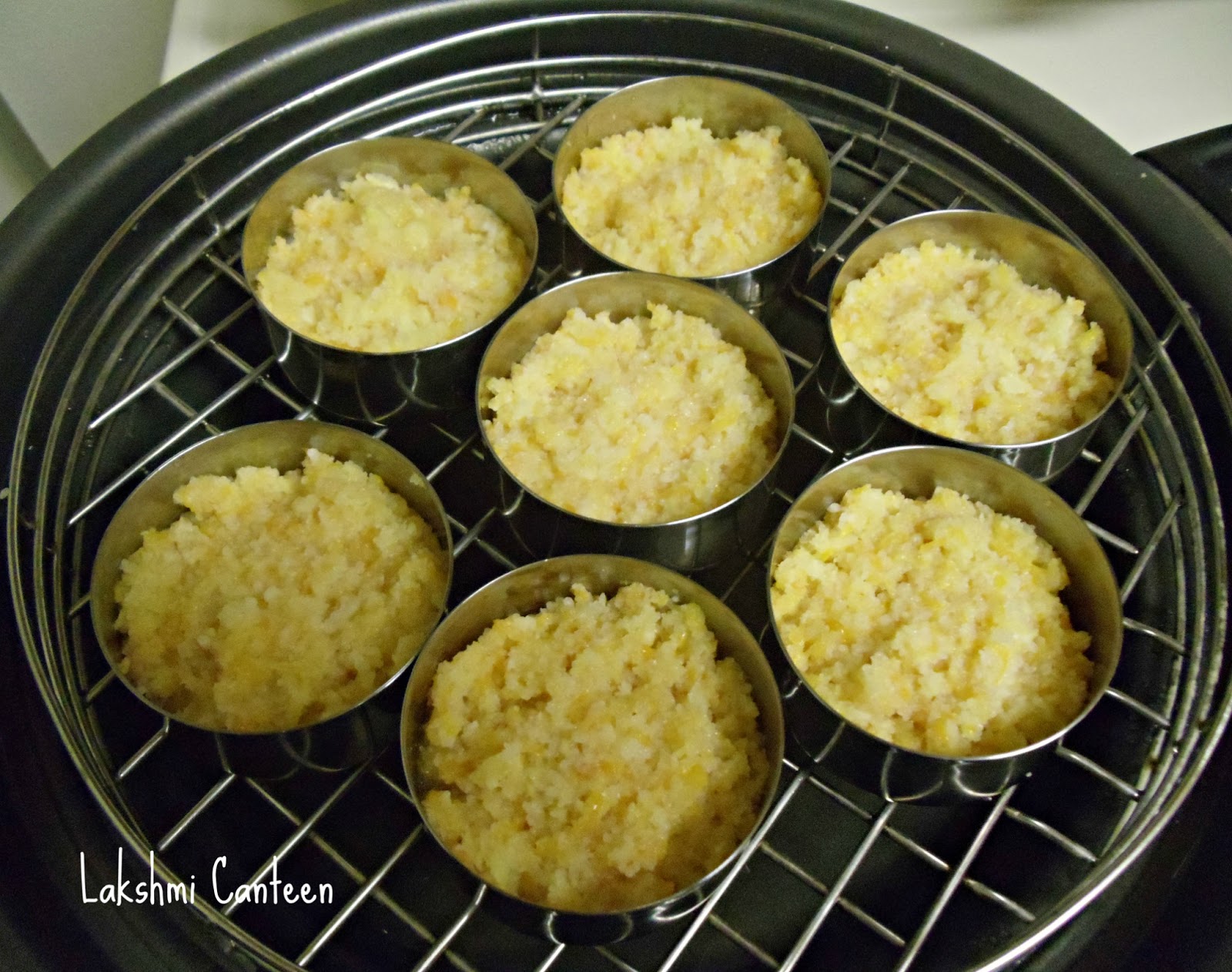 Lakshmi Canteen: Dudhi Idli (Pumpkin Idli)