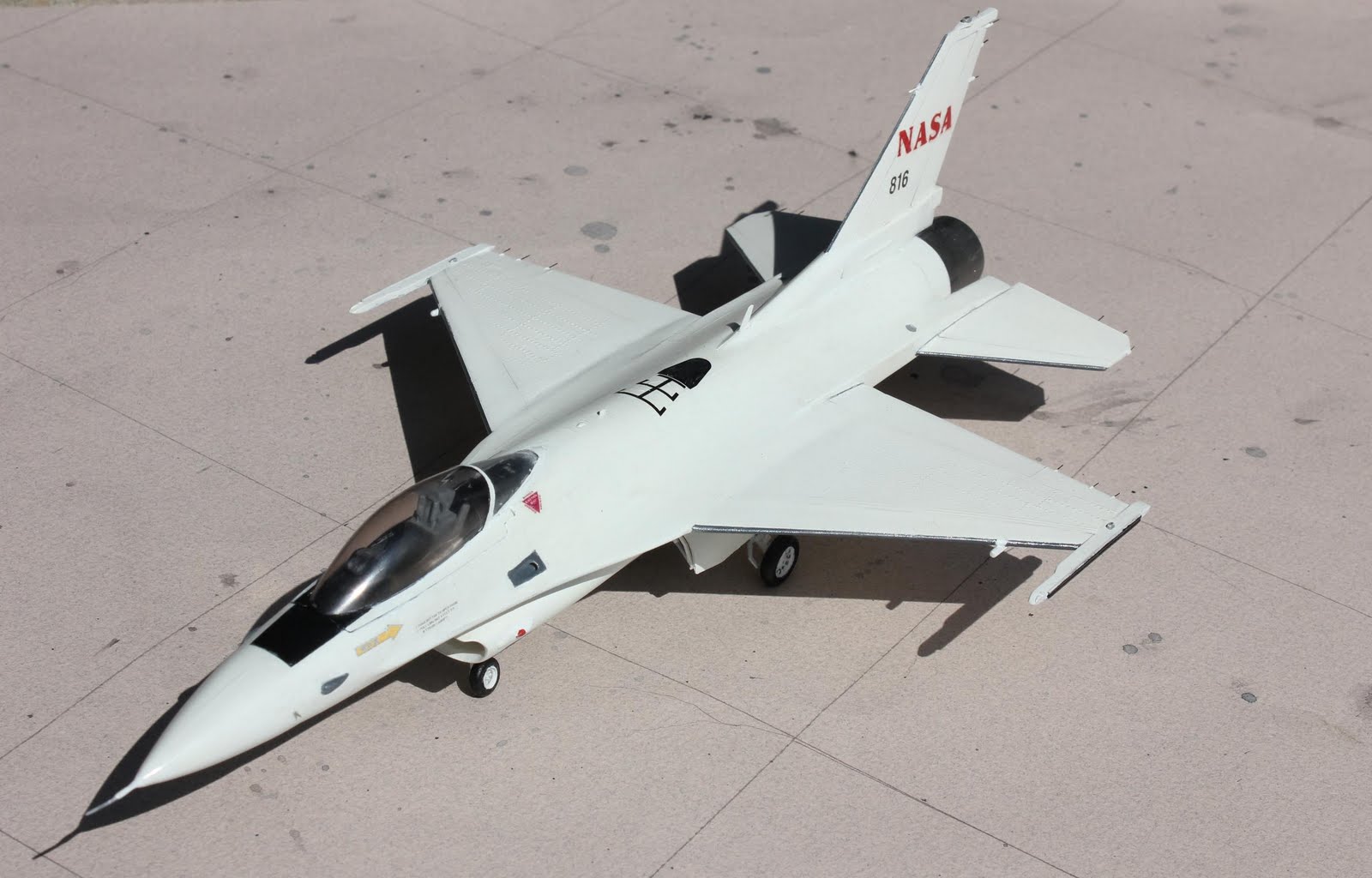 Plastique Arts: NASA F-16
