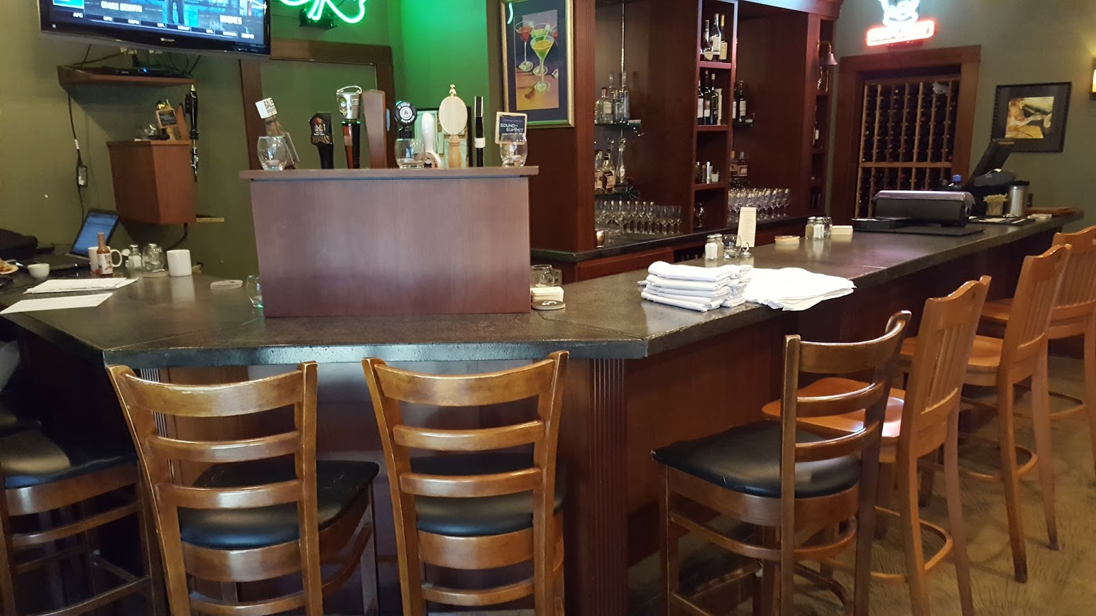 Jeeps Pubs Taverns and Bars: Main Street Alehouse and Eatery (Bothell ...