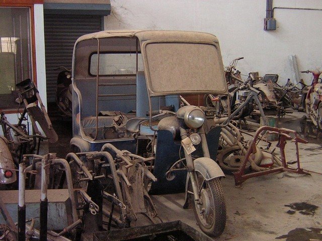Rare Motorcycle: Yezdi Jawa mysore factory pics