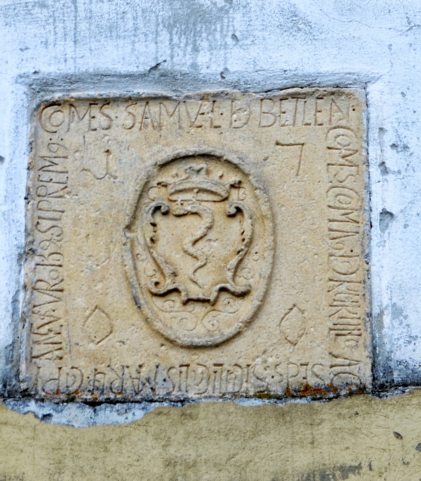 Detaliu de pe turnul de intrare- Blazonul familiei Bethlen