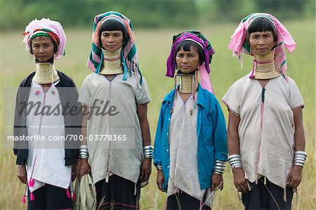Chaw Su Mon: Kayah Traditional Dress