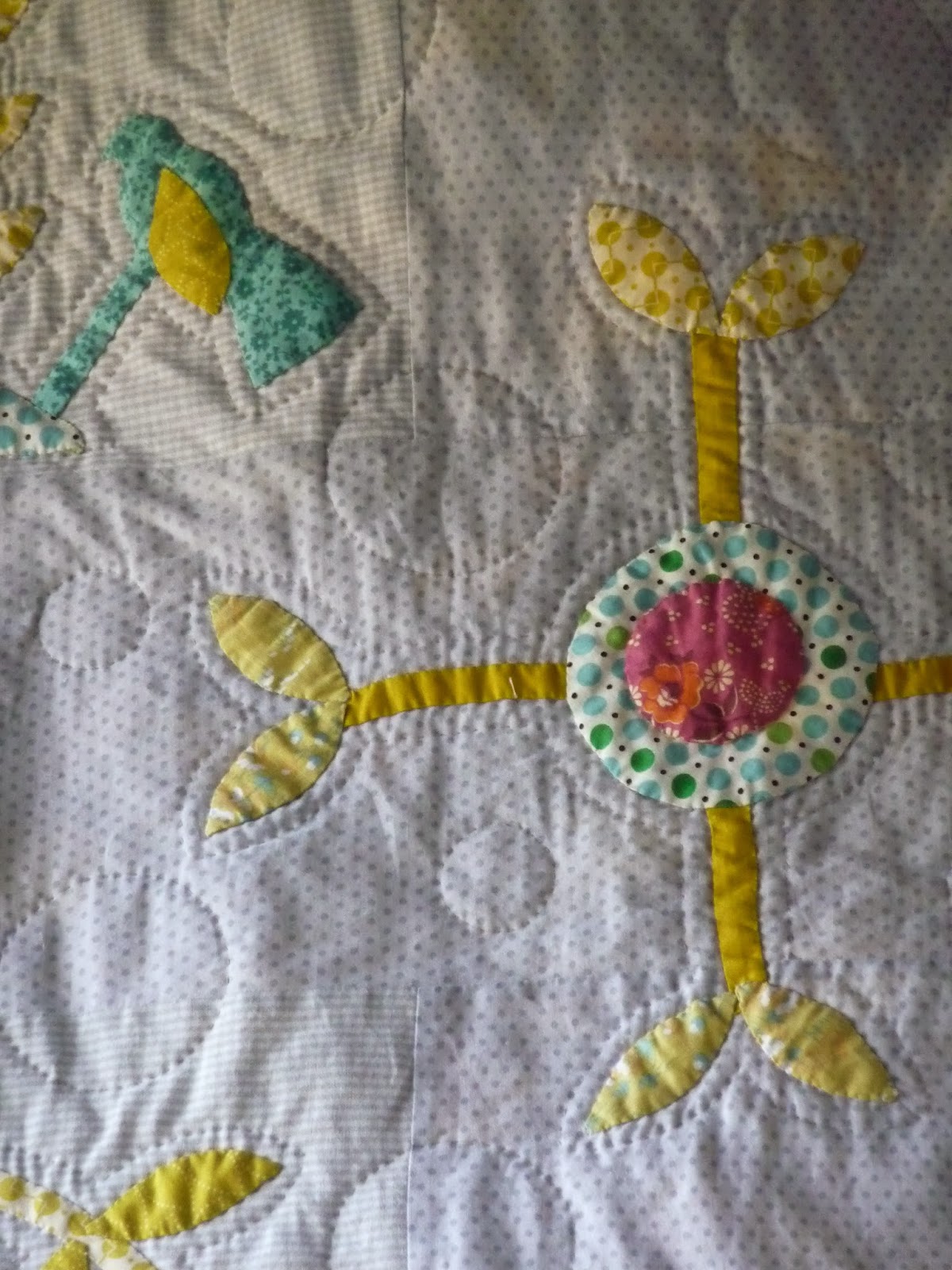 PlainStitch: Atomic Modern Applique Quilt