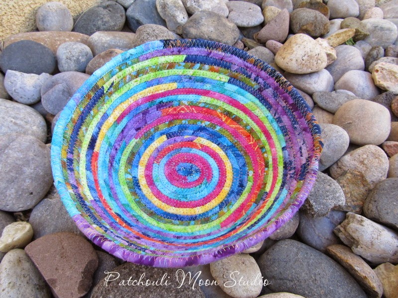 Patchouli Moon Studio: It's Raining Fabric Bowls...
