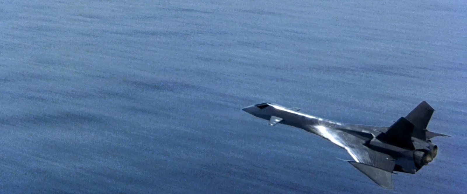 Happyotter: FIREFOX (1982)