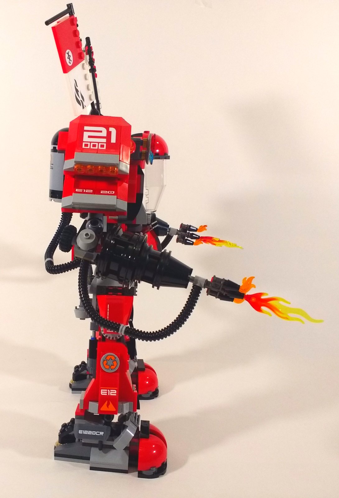 AnJ's Brick Blog: Lego Ninjago Movie Kai's Fire Mech (70615) Review
