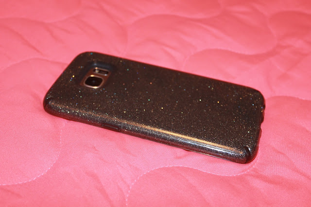 Keep Your Phone Safe - Speck Phone Case Review - C'est La Vie
