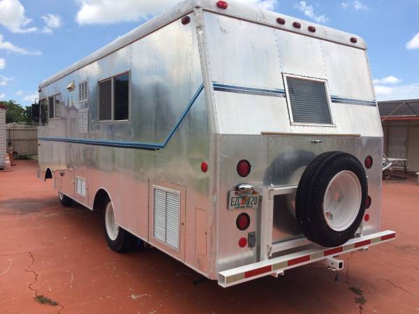 Completely Restored 1957 Ford Motorhome - RV & Camper