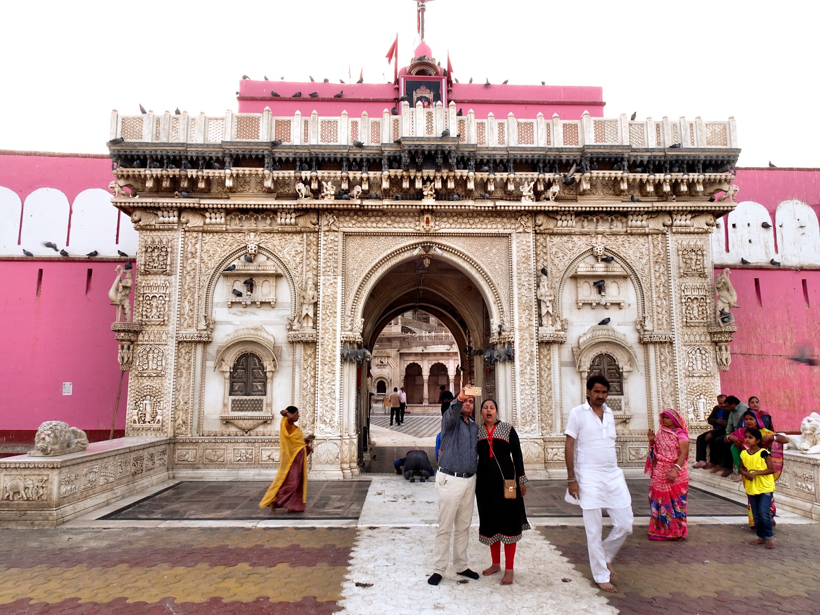 The estetic of senses!: Karni Mata à Bikaner, dit "le temple des rats"