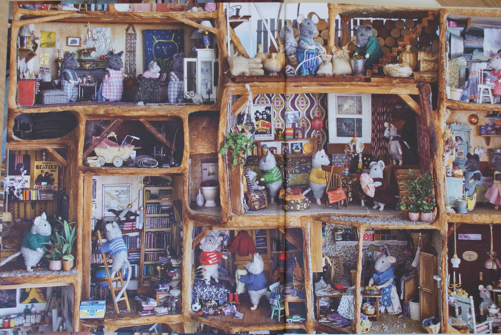 Gingerbread Cottage: Mouse Mansion